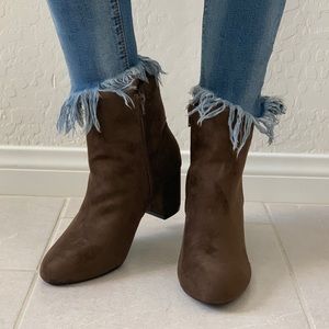 Boutique | Shoes | Nib Chocolate Kitten Block Heel Chelsea Ankle Boot ...